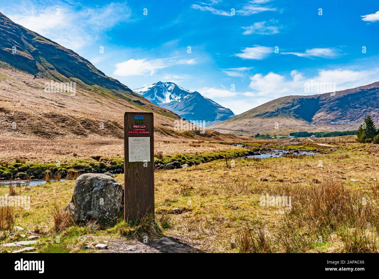 Snow scotland sign hi-res stock photography and images - Alamy