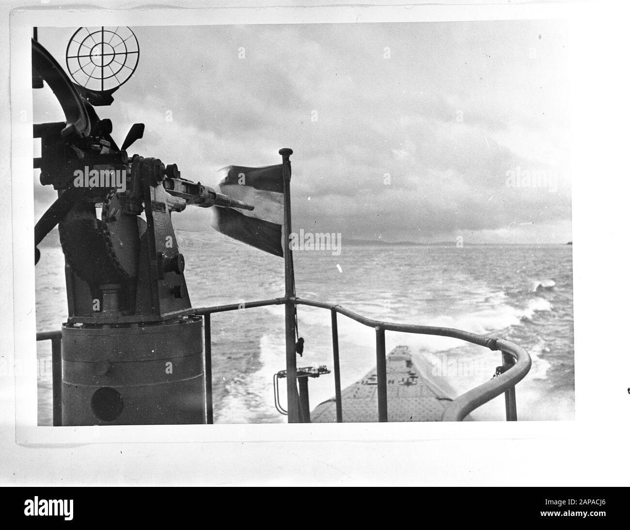 NAVY [Navy] Anefo London series Description: Bridge of submarine Hr. Ms ...