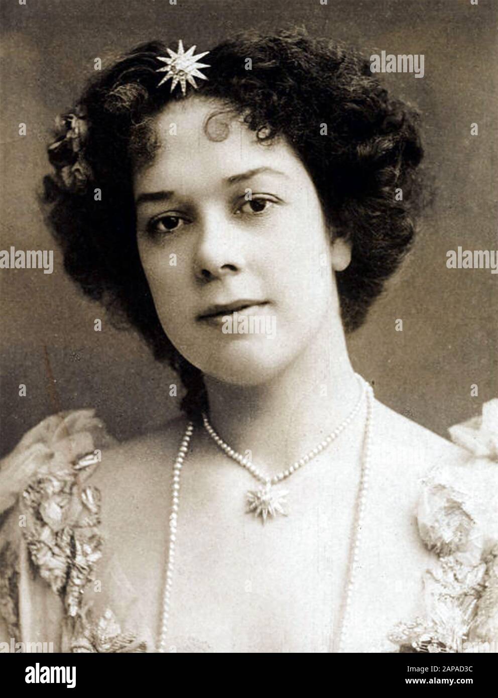 CLARA BUTT (1872-1936) English operatic contralto singer about 1895 ...