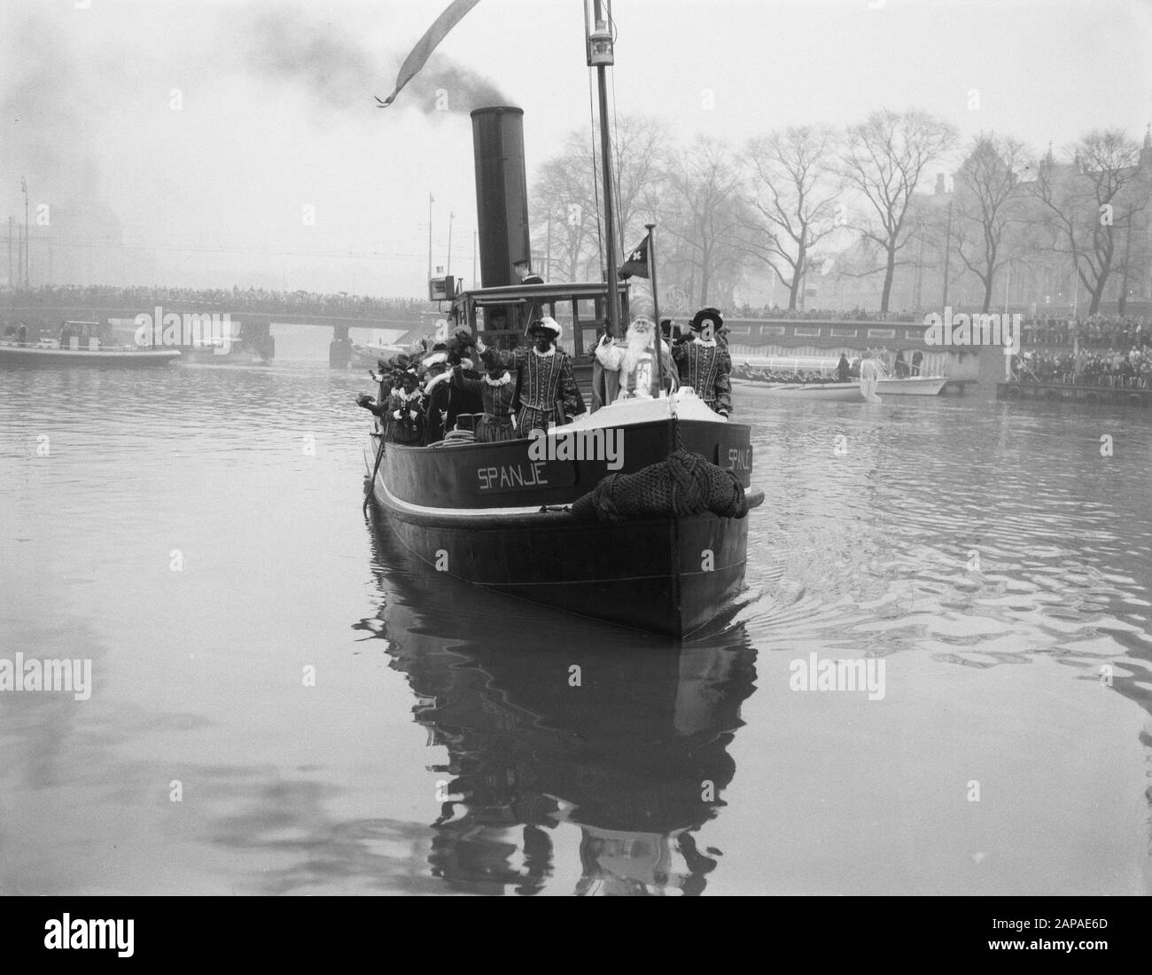Sinterklaas boat hi-res stock photography and images - Alamy