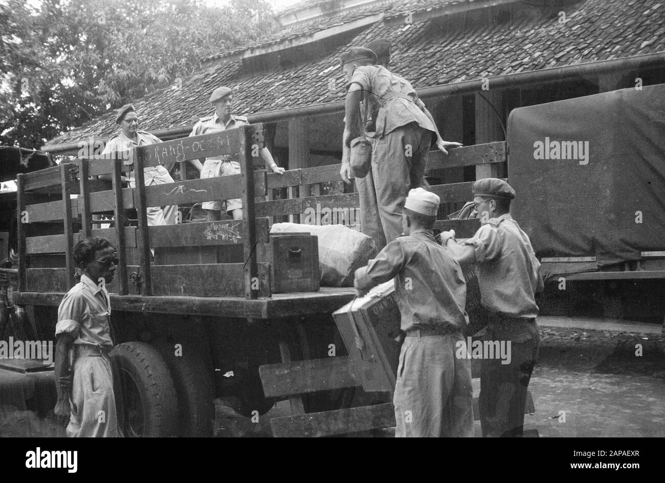 Soldiers from aviation battalion Black and White Stock Photos & Images ...