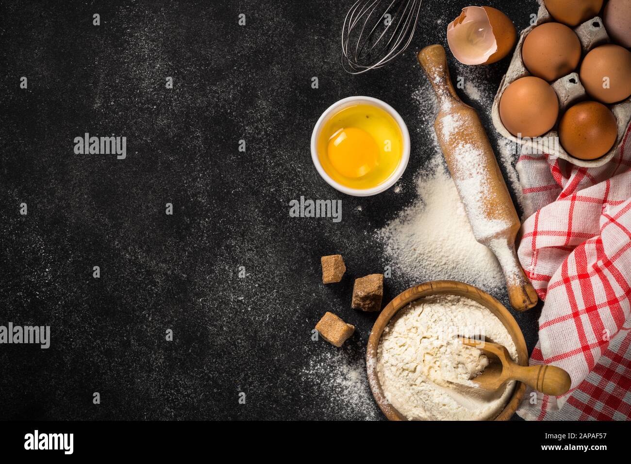 Baking ingredient top view hi-res stock photography and images - Alamy