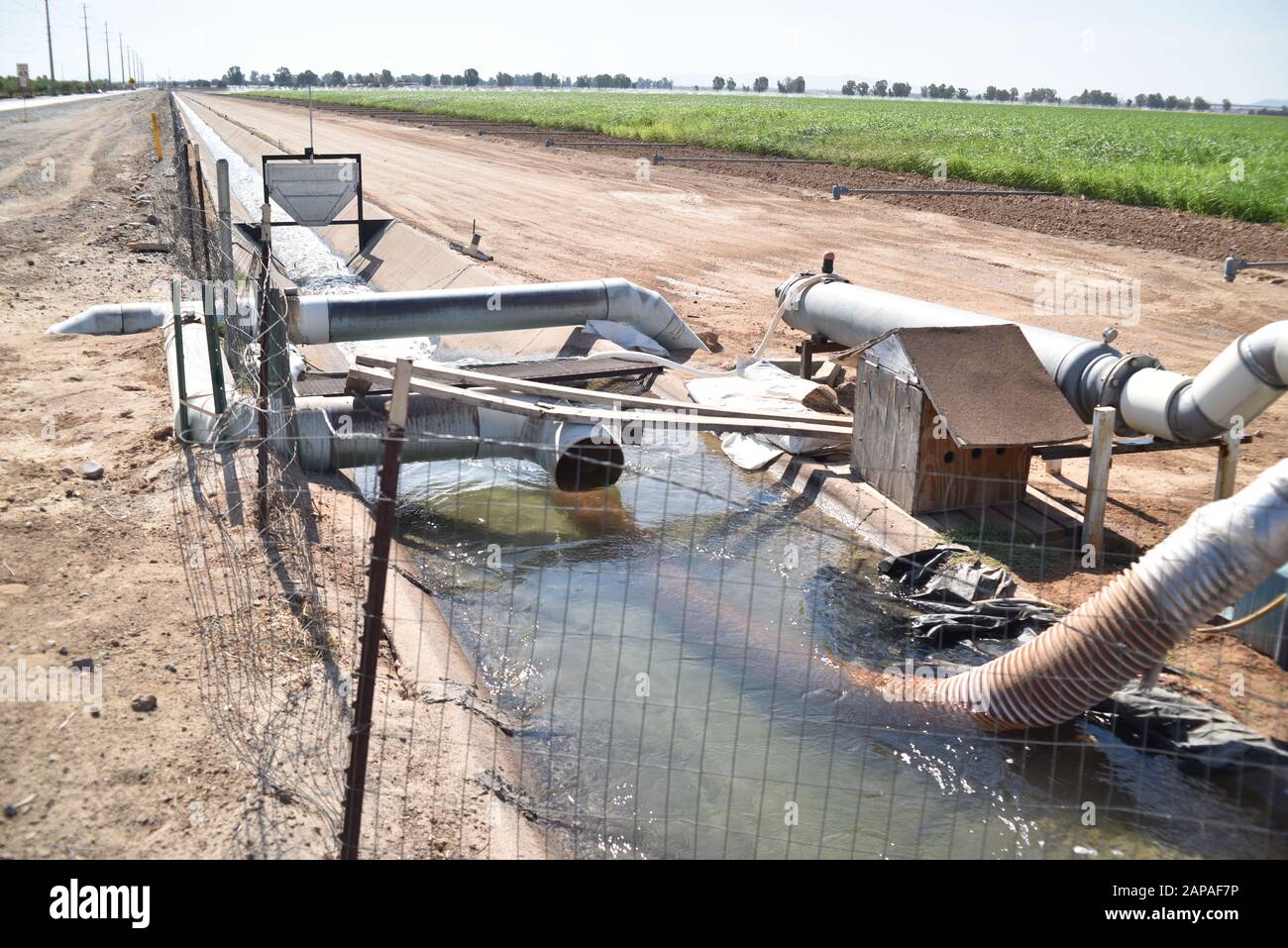 Arizona’s agriculture irrigation canal systems Stock Photo - Alamy