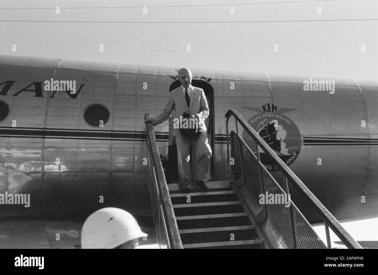 Airport commissary Black and White Stock Photos & Images - Alamy