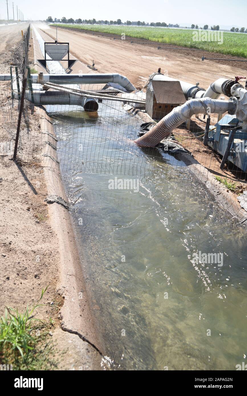 Arizona’s agriculture irrigation canal systems Stock Photo - Alamy