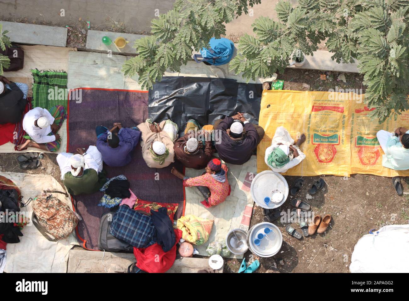 Horizontal ijtema islam isl hi-res stock photography and images - Alamy