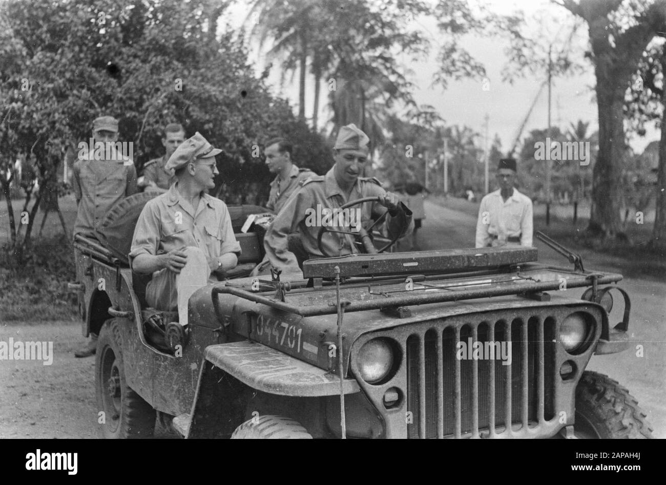 Visit of the US Consular Mission to Palembangs Description: The ...