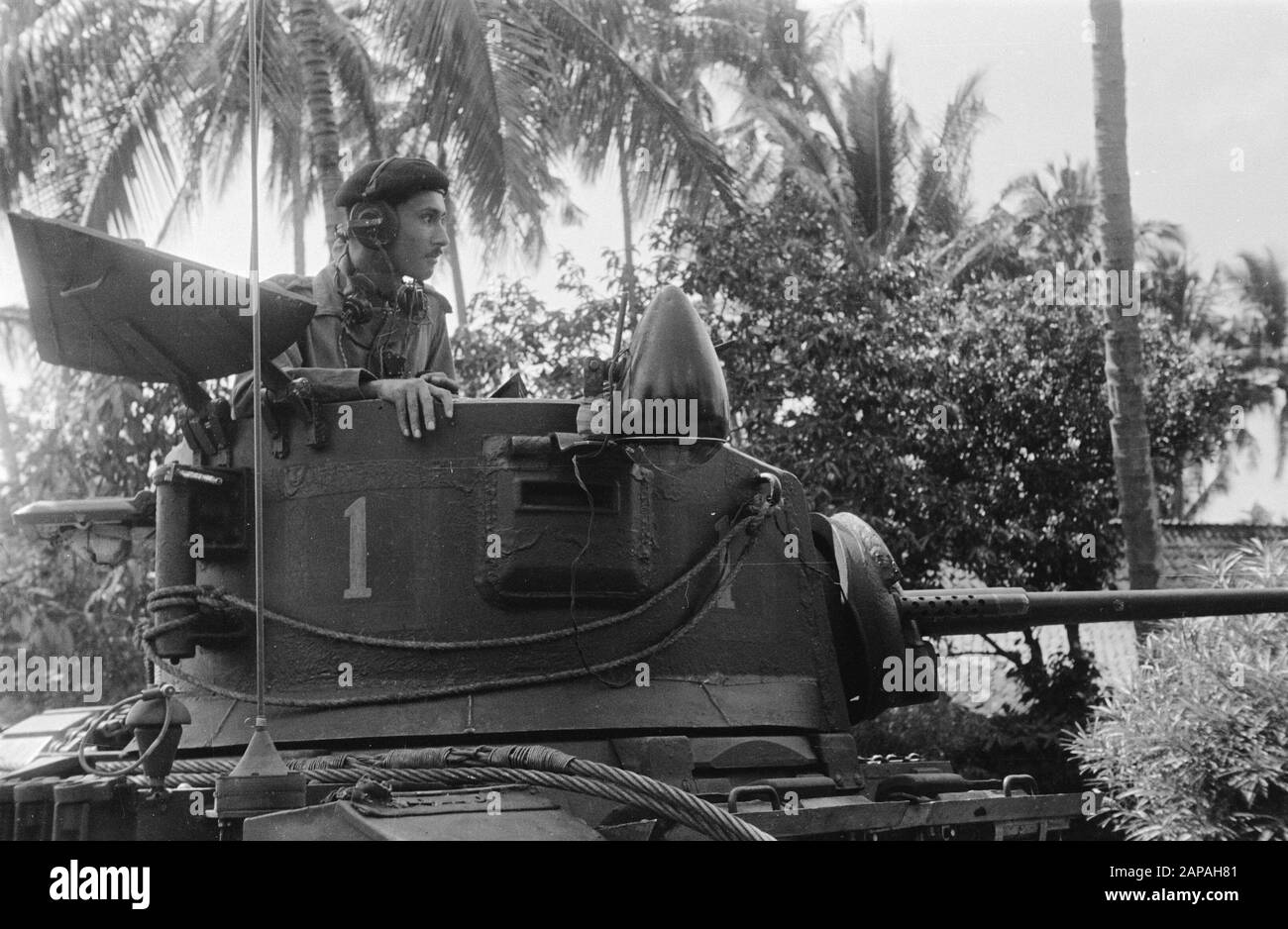 Infantry and armor KNIL Description: [Ambarawa. Tank Commander in ...