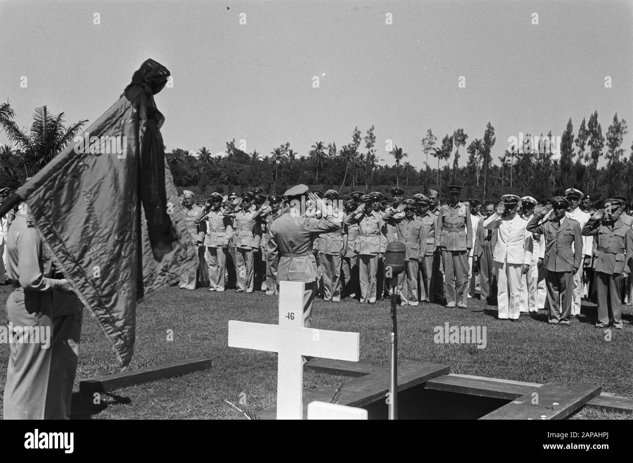 Burial General Rail Description: Burial General S.H. Rail [on Erefeld ...
