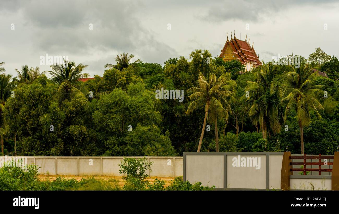 Pak nam temple hi-res stock photography and images - Alamy
