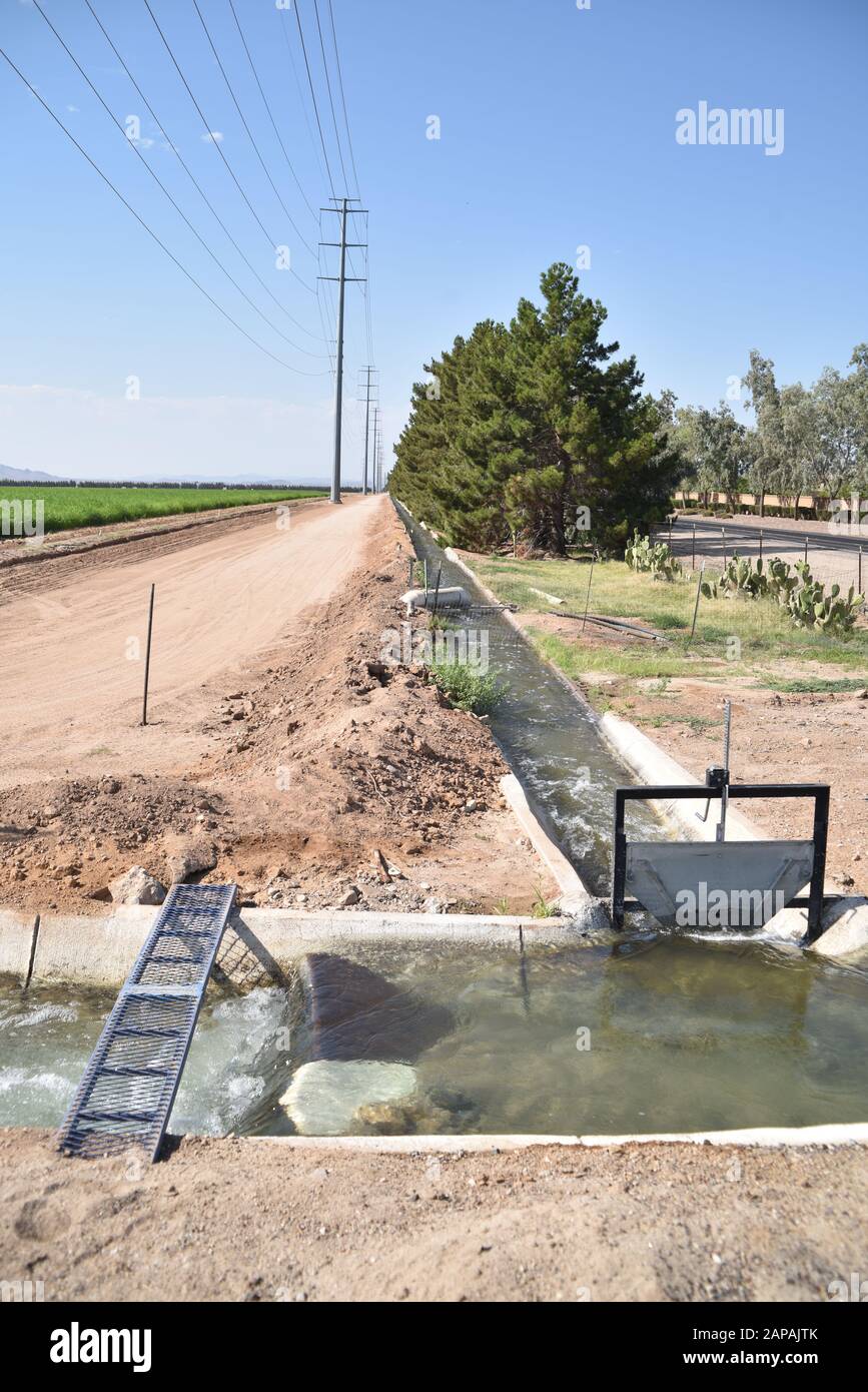 Canal systems hi-res stock photography and images - Alamy