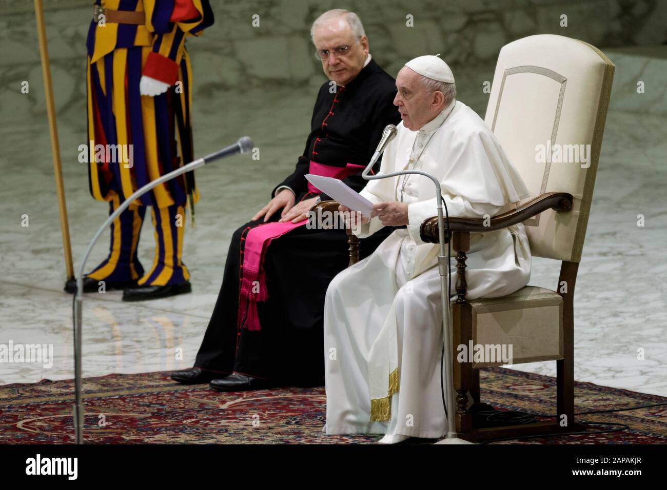 Pope Francis attends the weekly General Audience at the Paul VI Hall in ...