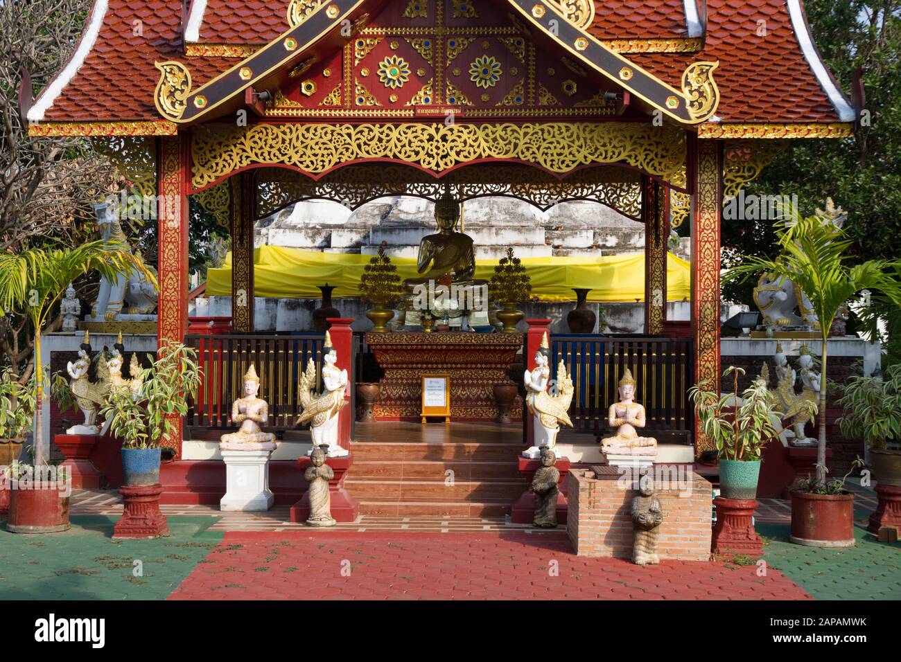 Budhist hi-res stock photography and images - Alamy