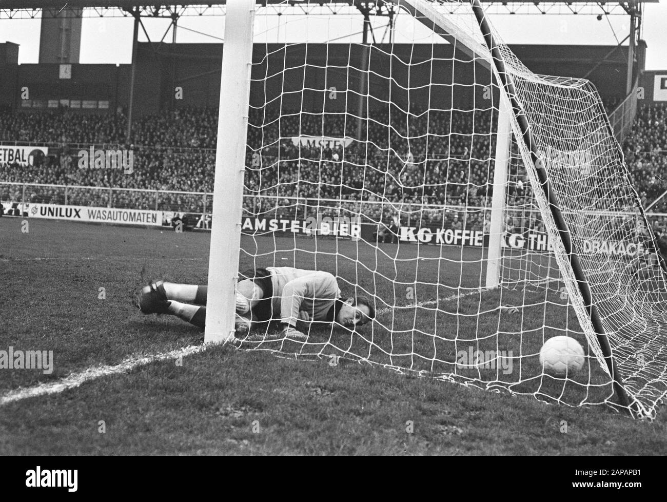 Goalkeeper gert bals hi-res stock photography and images - Alamy