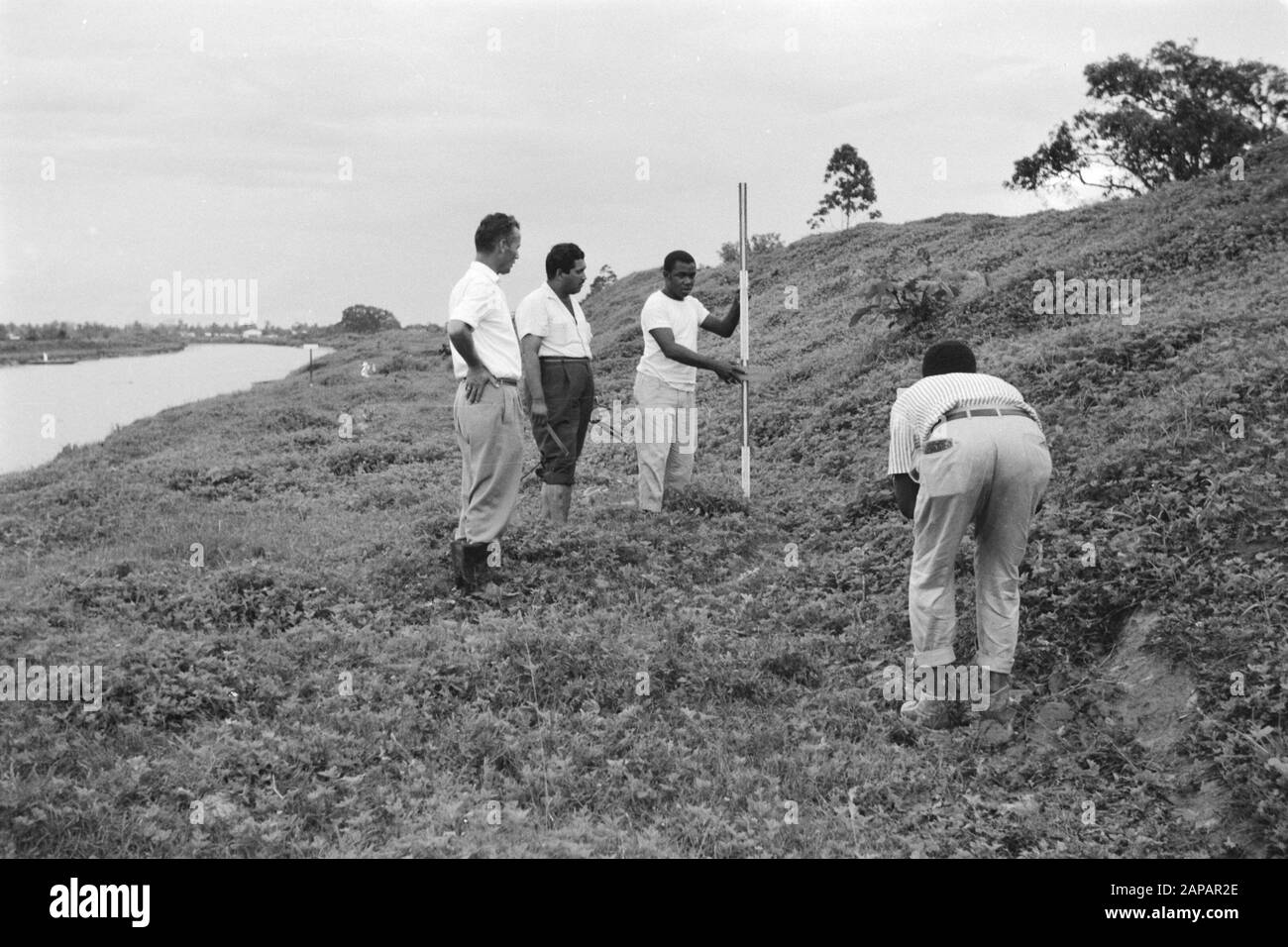 workers, ground measurements Date: undated Keywords: workers, ground ...