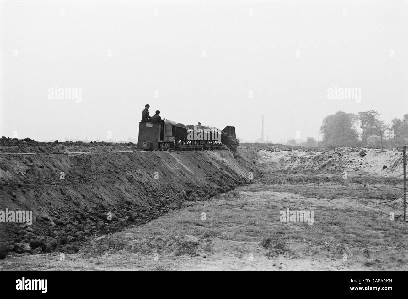 construction cemetery, workers, work, sand transport, tipping carts ...