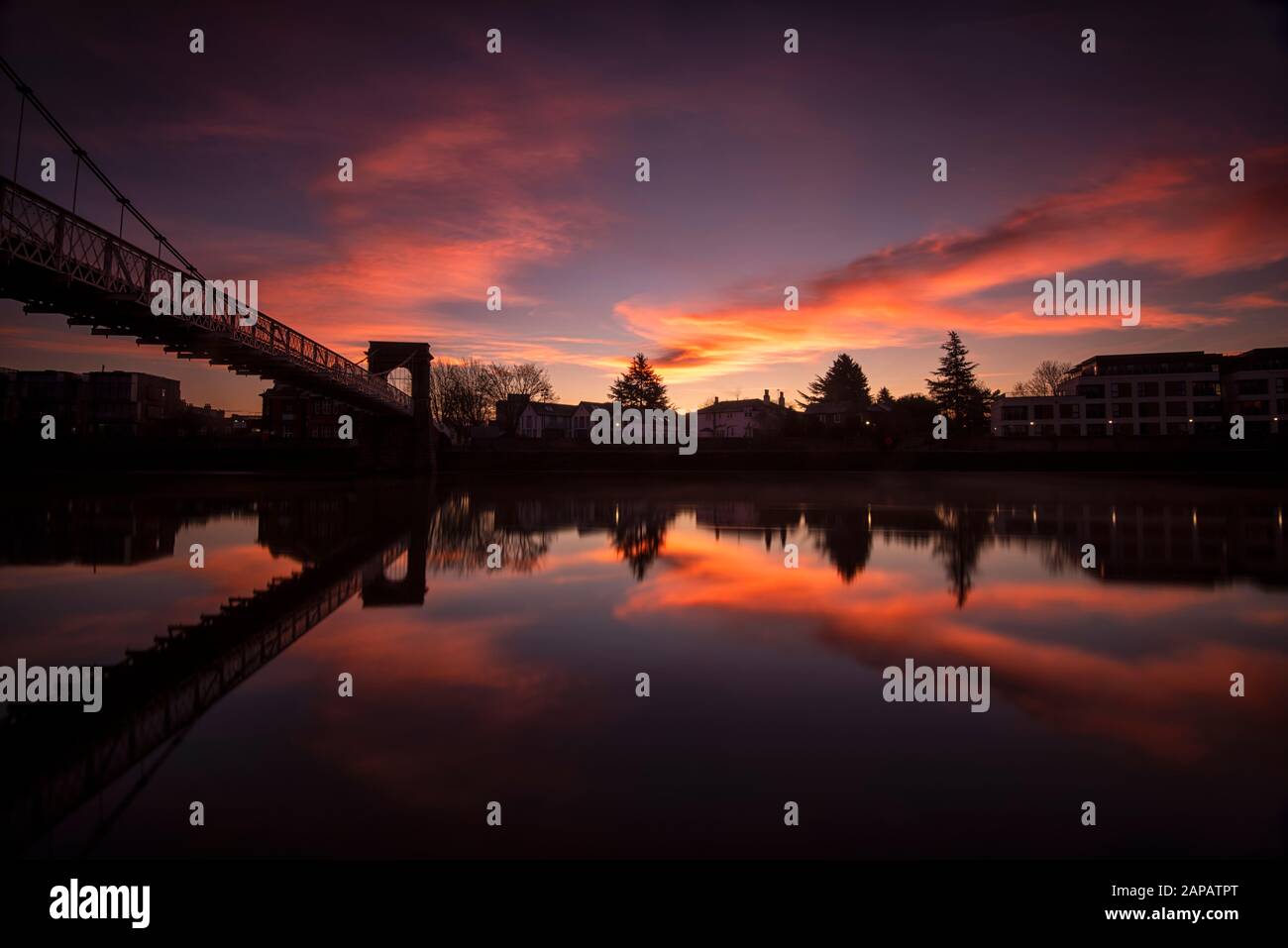 Sunrise reflections on the River Trent at Victoria Embankment ...