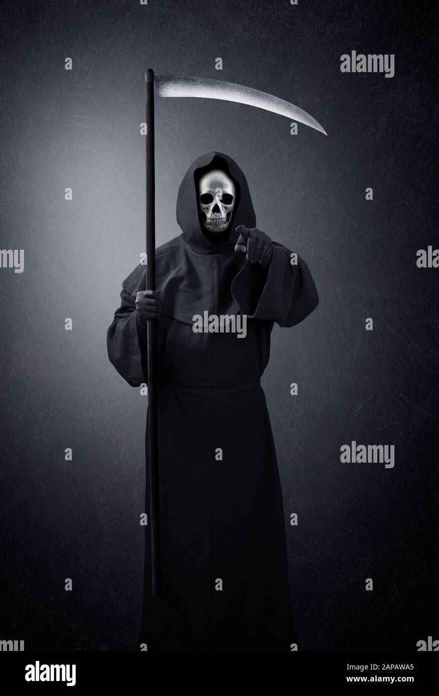 Hand reaper hi-res stock photography and images - Alamy