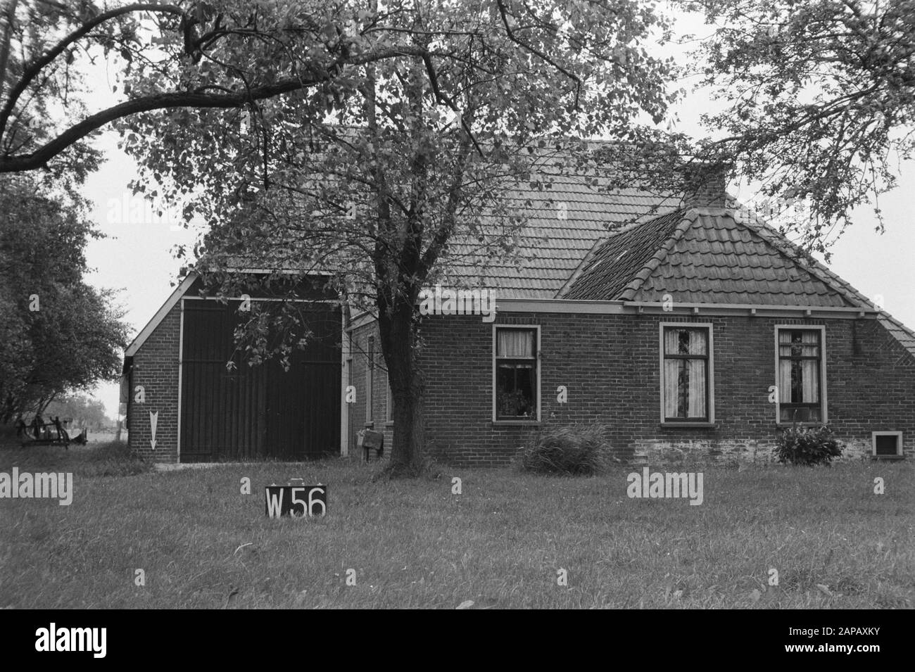 Linde farm hi-res stock photography and images - Alamy