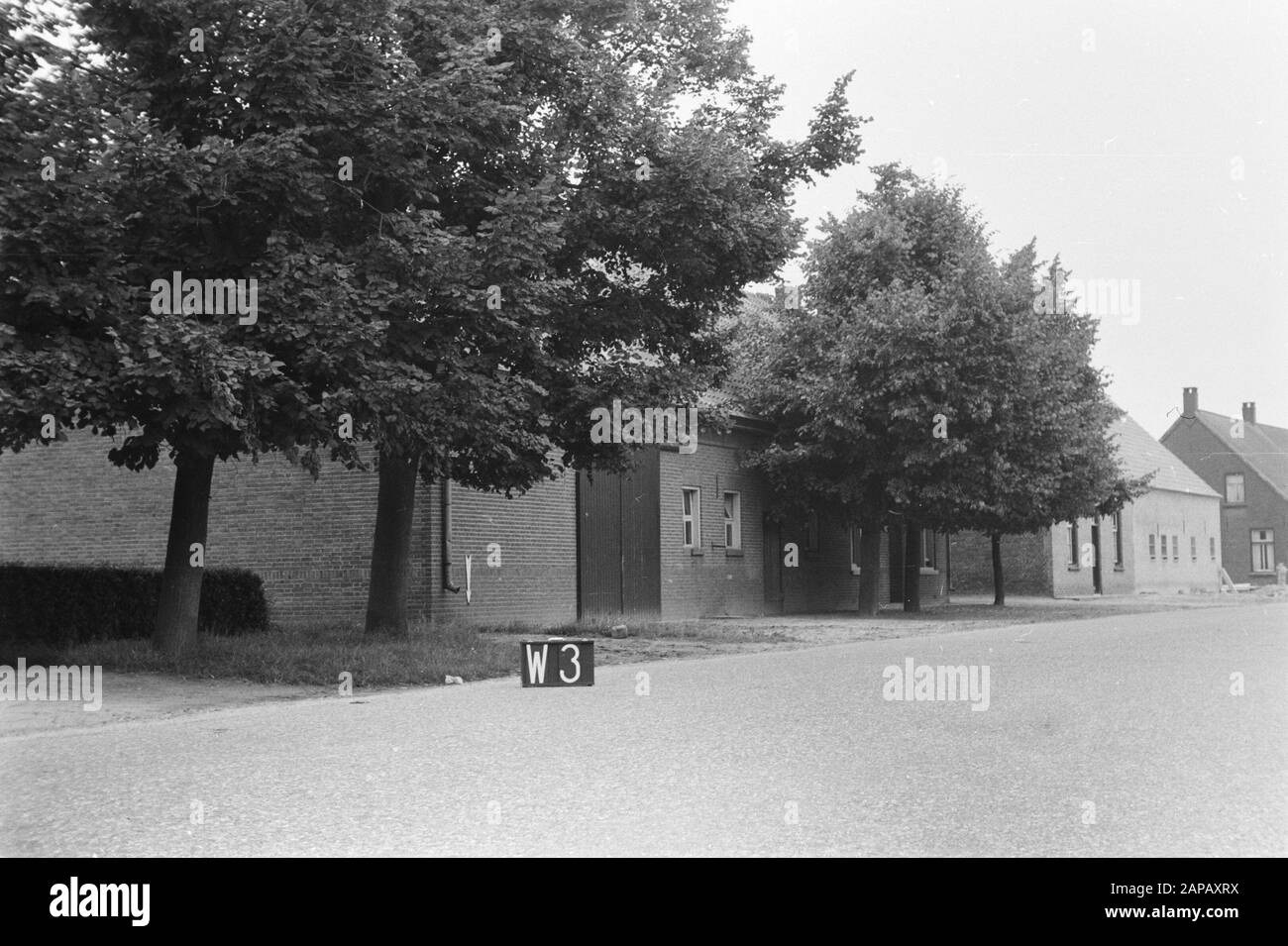 Fixed Points Cultuurtechnische dienst Description: Farmhouse in ...