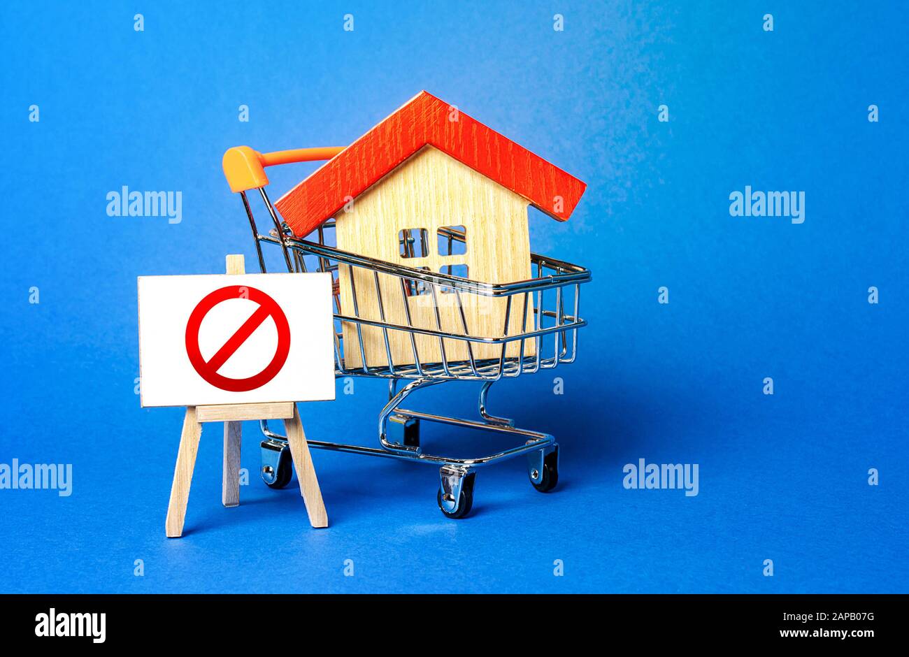 Inaccessible house hi-res stock photography and images - Alamy