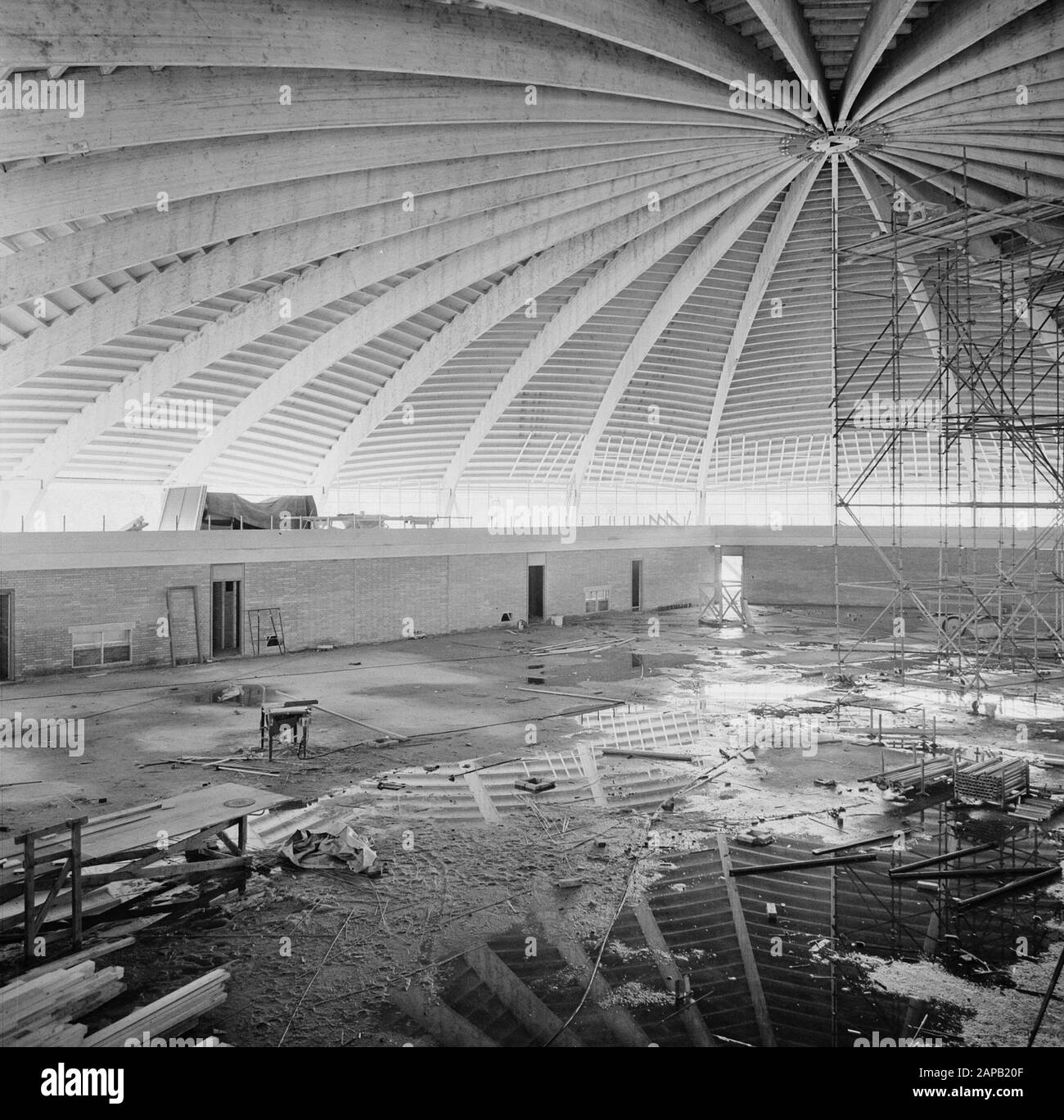 Gashouder hi-res stock photography and images - Alamy