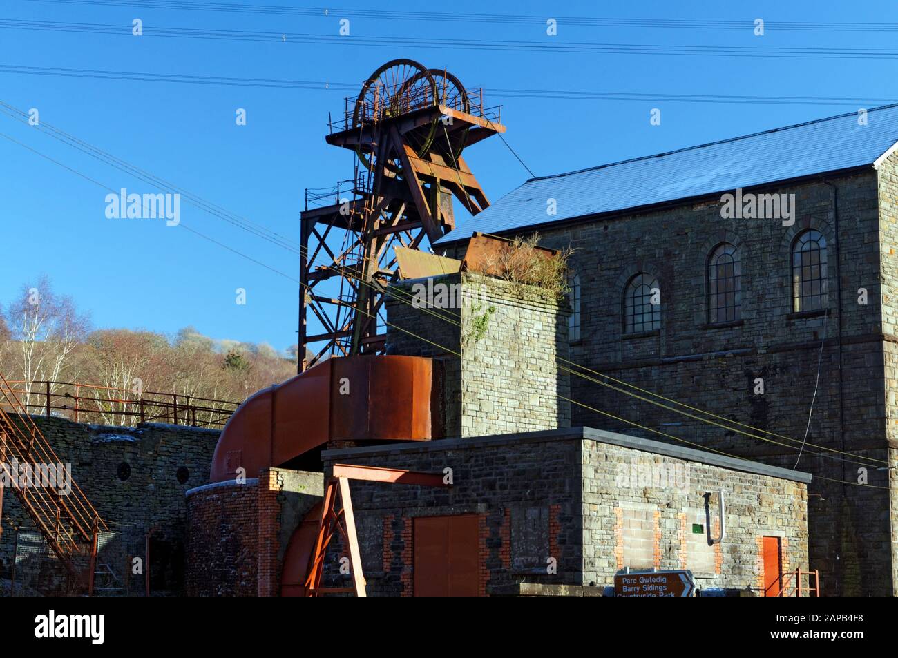 Old pit head winding gear hi-res stock photography and images - Alamy