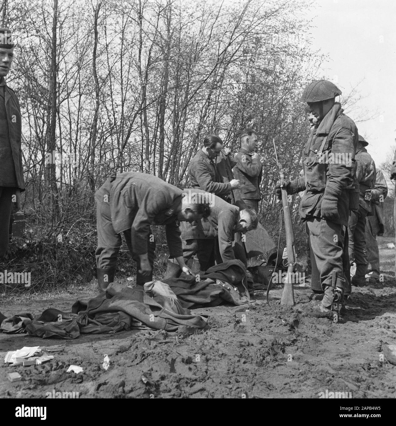 Fallschirmjager 1945 hi-res stock photography and images - Alamy