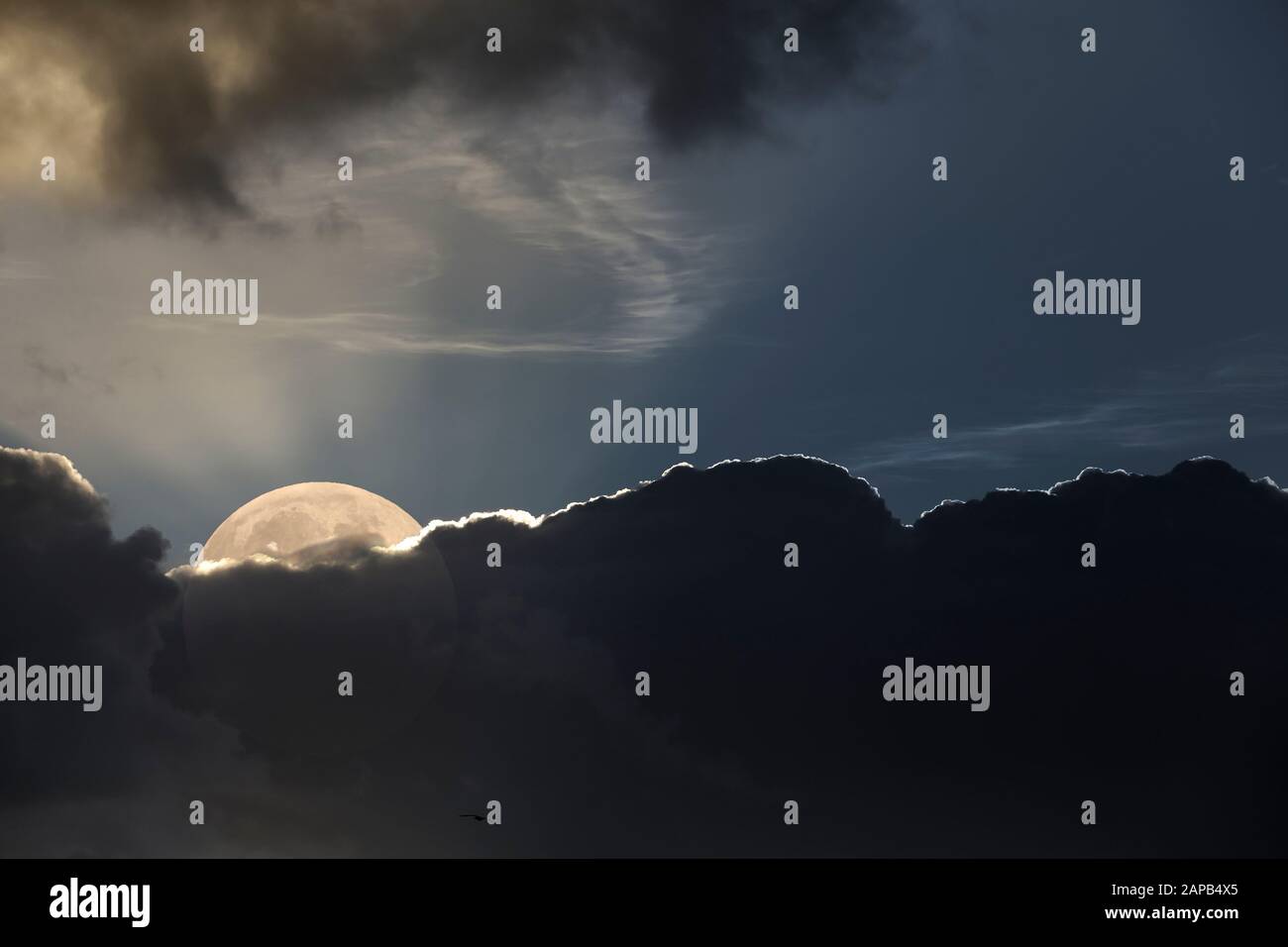 Moonrise night nighttime hi-res stock photography and images - Alamy