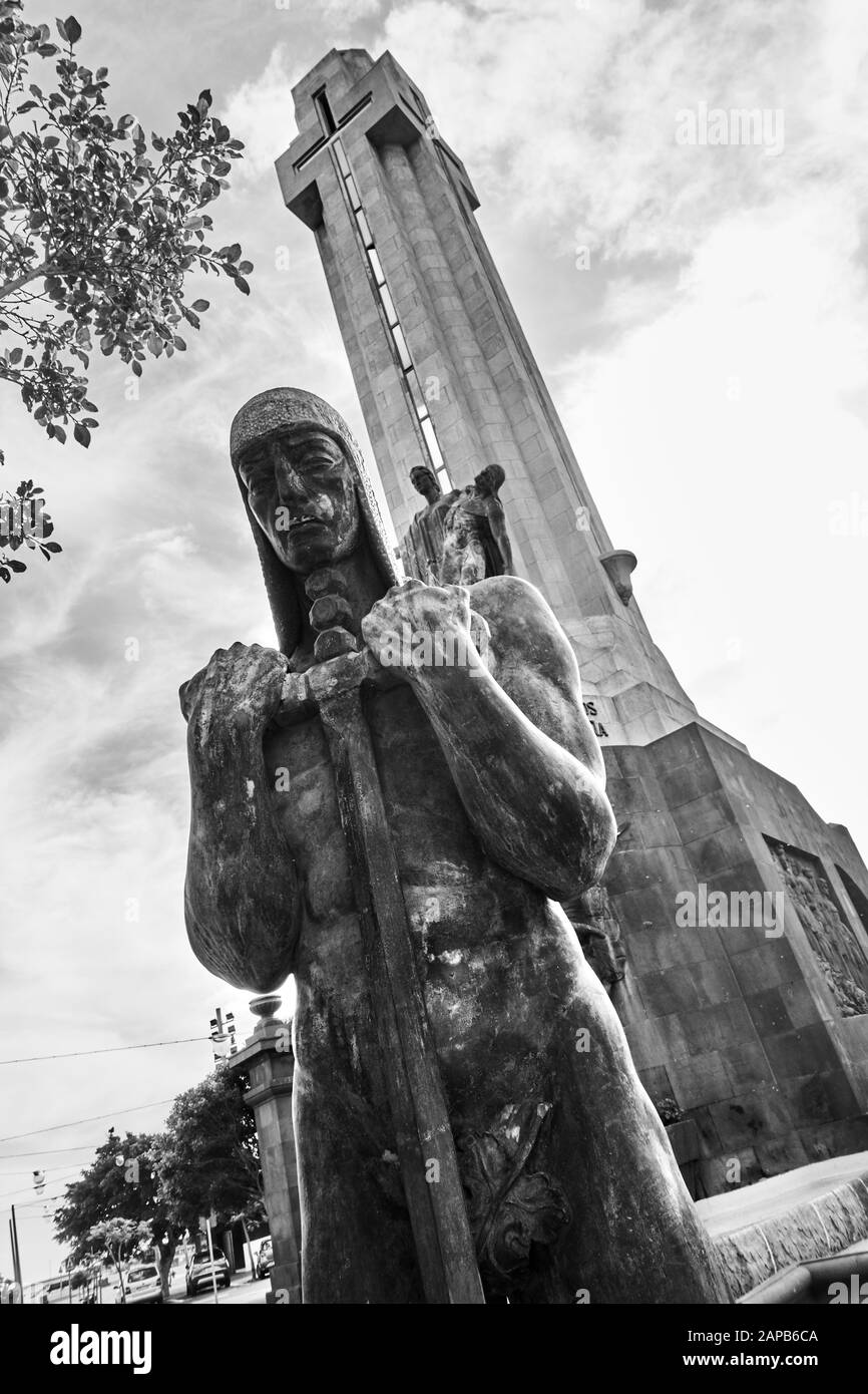 Monument fallen santa cruz Black and White Stock Photos & Images - Alamy