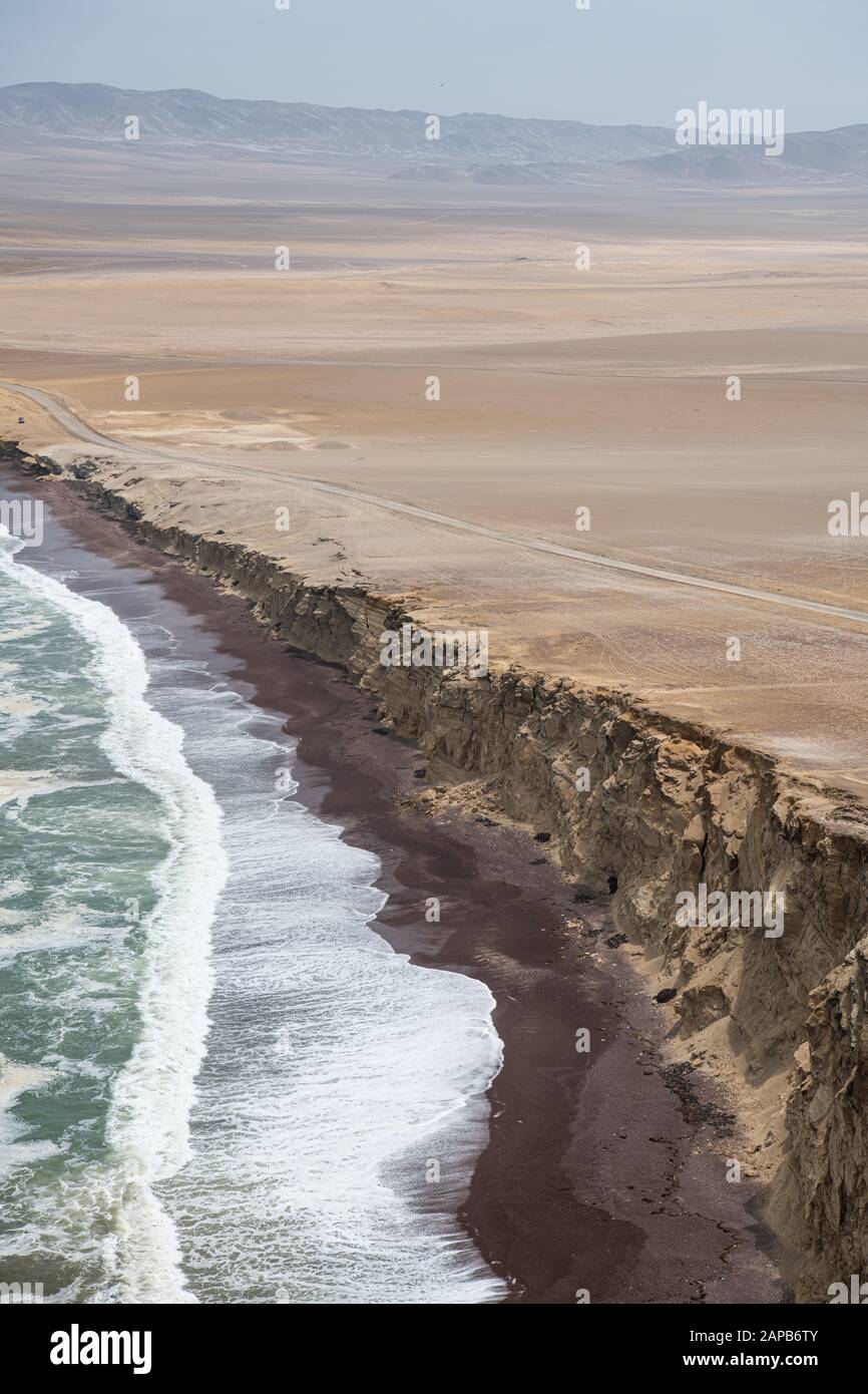 Paracas Peru Landscape and Coastline. National resreve Stock Photo - Alamy