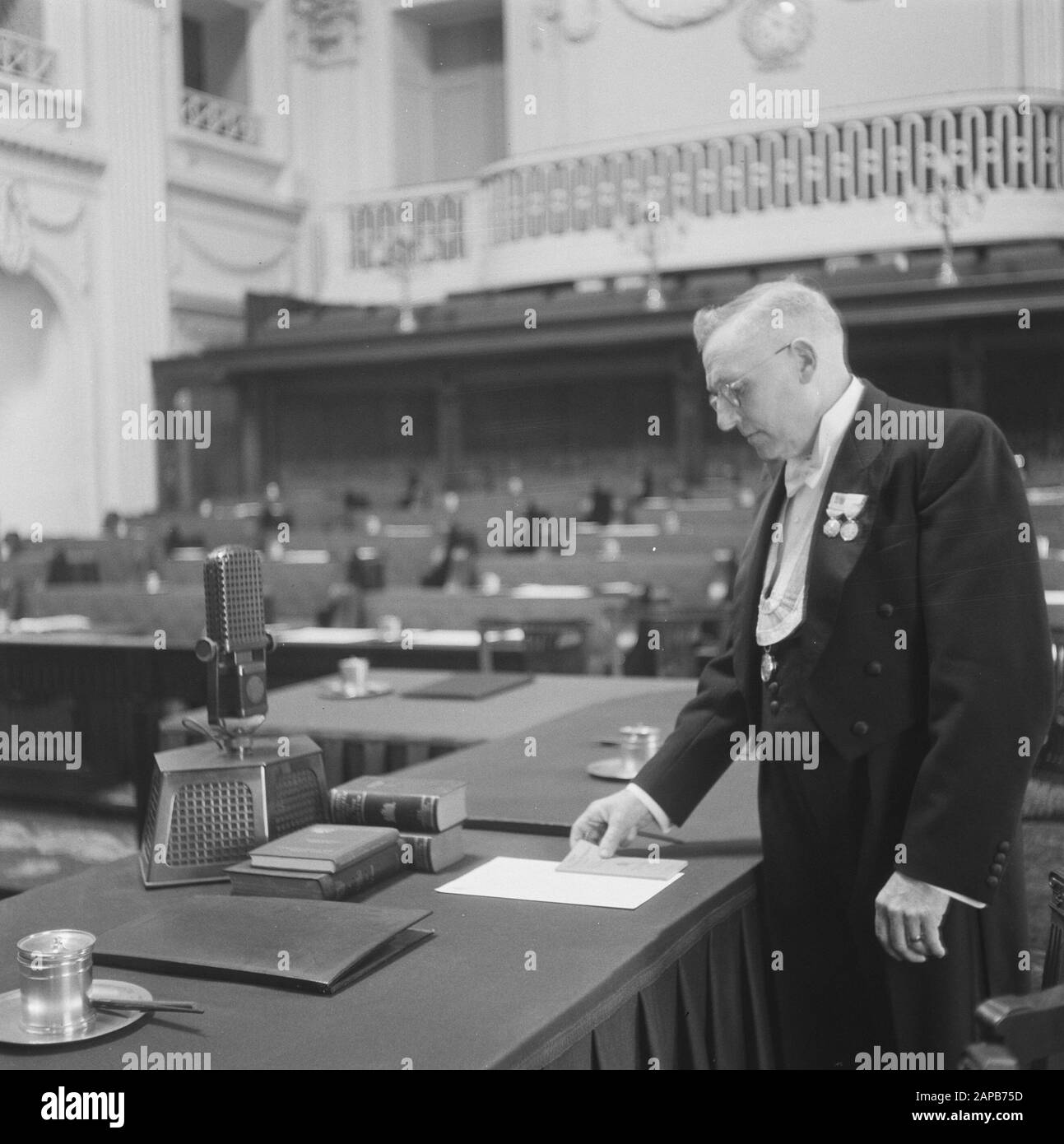 Wartime messenger system hi-res stock photography and images - Alamy