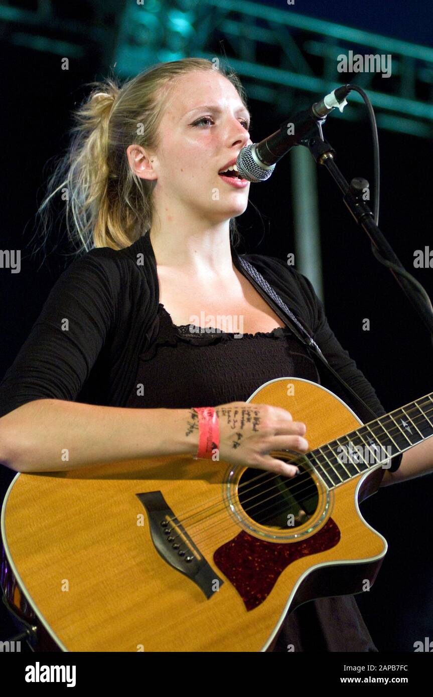 Ella edmondson hi-res stock photography and images - Alamy