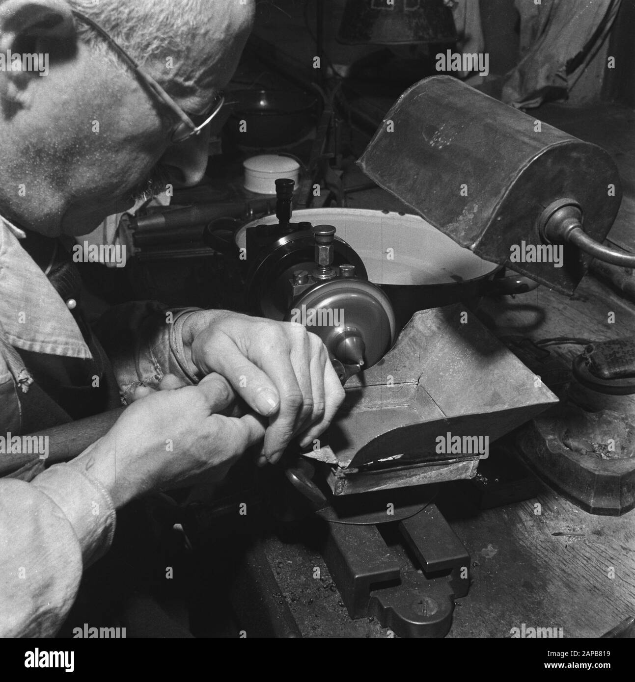 Diamond cutting Description: Diamond cutting Date: November 8, 1945 ...