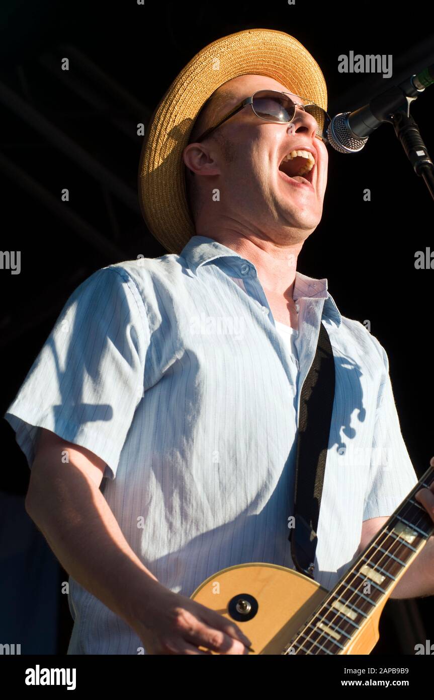 Wonder stuff group hi-res stock photography and images - Alamy