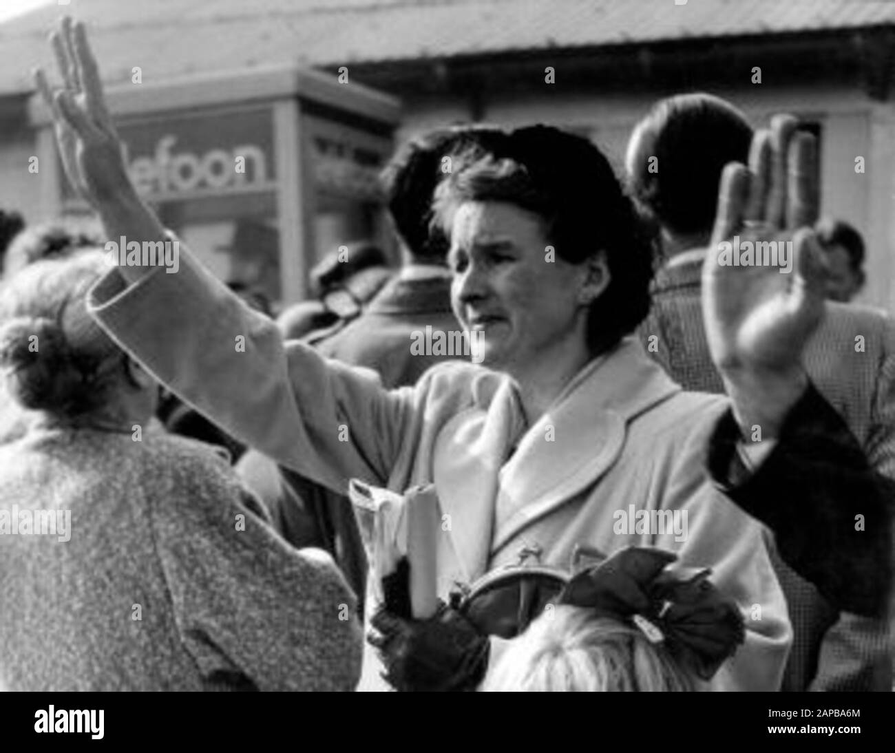 Emigration. People wave farewell to Dutch emigrants to Australia 1953 ...