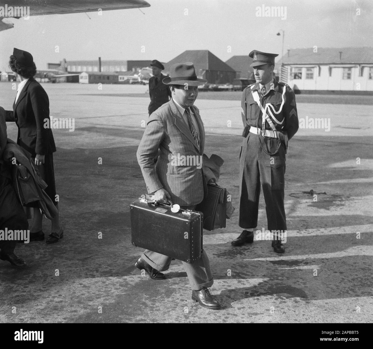 Arrival Indonesian Ambassador professor Supomo Date: 16 August 1951 ...