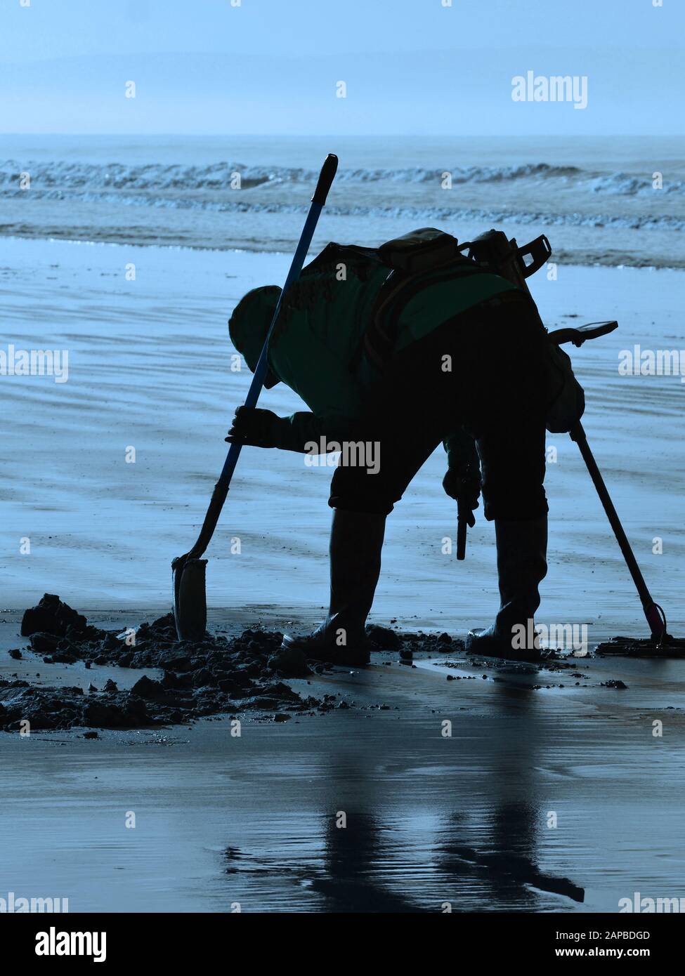 Metal detecting detectorist hi-res stock photography and images - Alamy