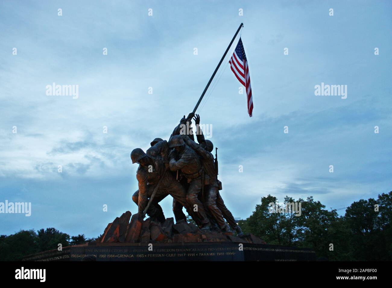 Close up of the bronze sculptures of the marines on the United States ...