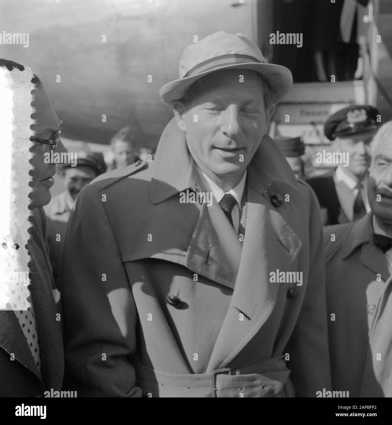 Danny Kay visits our country, arrival Schiphol Date: October 5, 1955 ...