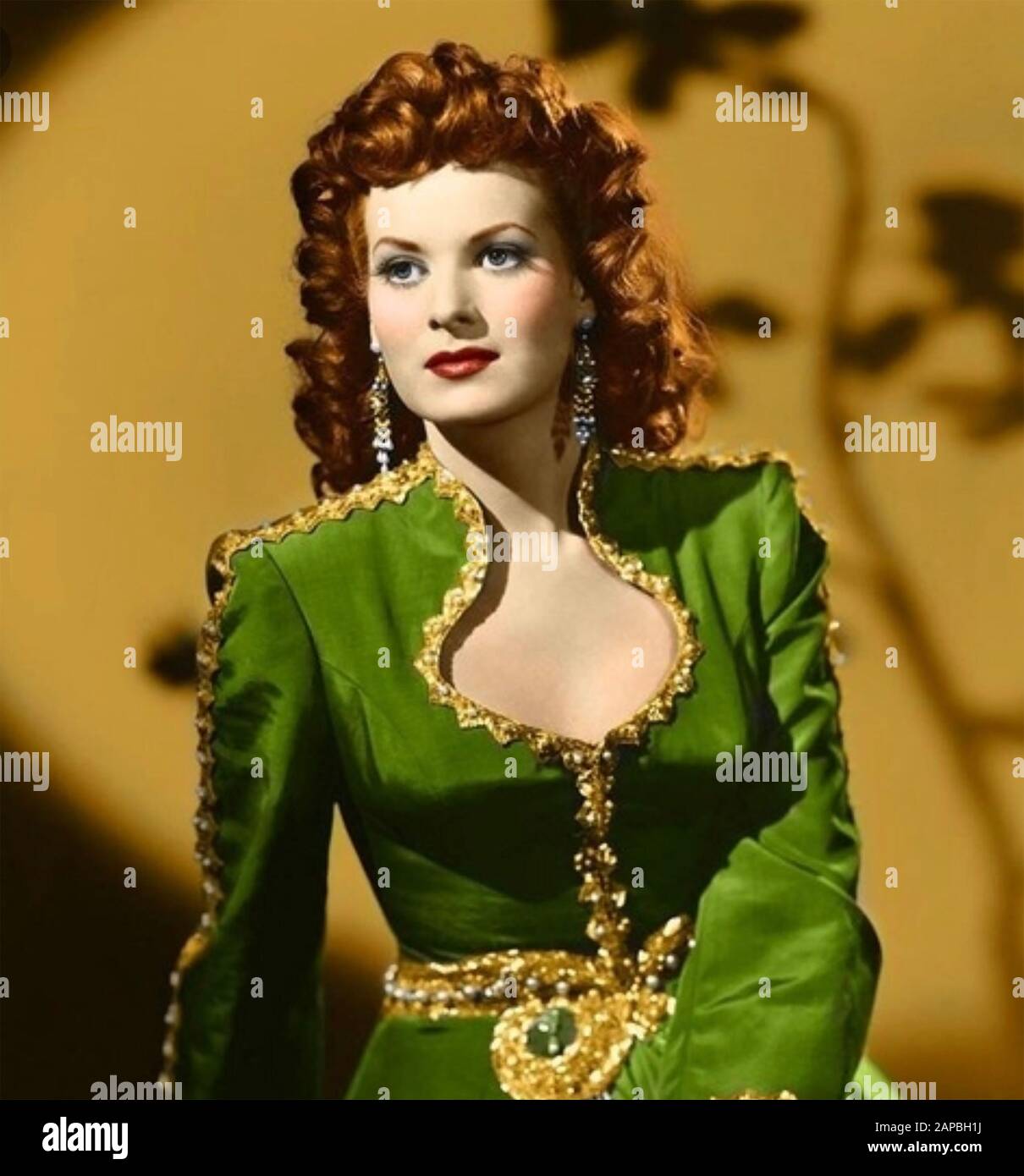 MAUREEN O'HARA (1920-2015) Irish-American film actress about 1945 Stock ...
