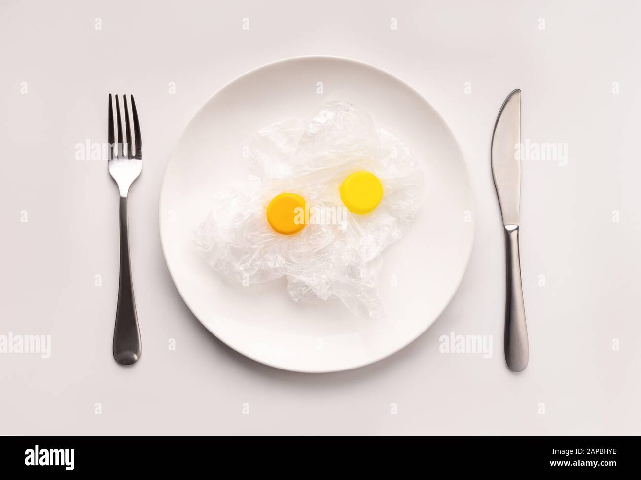 Plastic plate garbage hi-res stock photography and images - Alamy