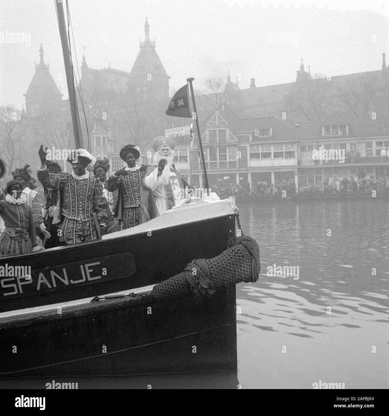 Sinterklaas boat hi-res stock photography and images - Alamy