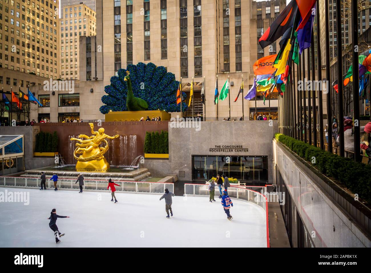 Comcast nbcuniversal building hi-res stock photography and images - Alamy