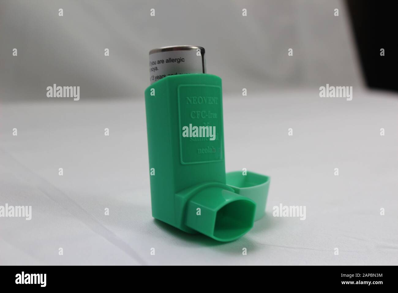 Salbutamol inhalers hi-res stock photography and images - Alamy