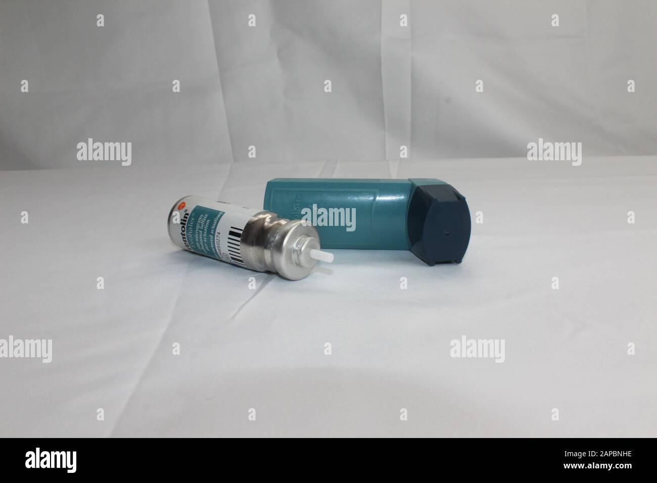 Aero inhaler hi-res stock photography and images - Alamy