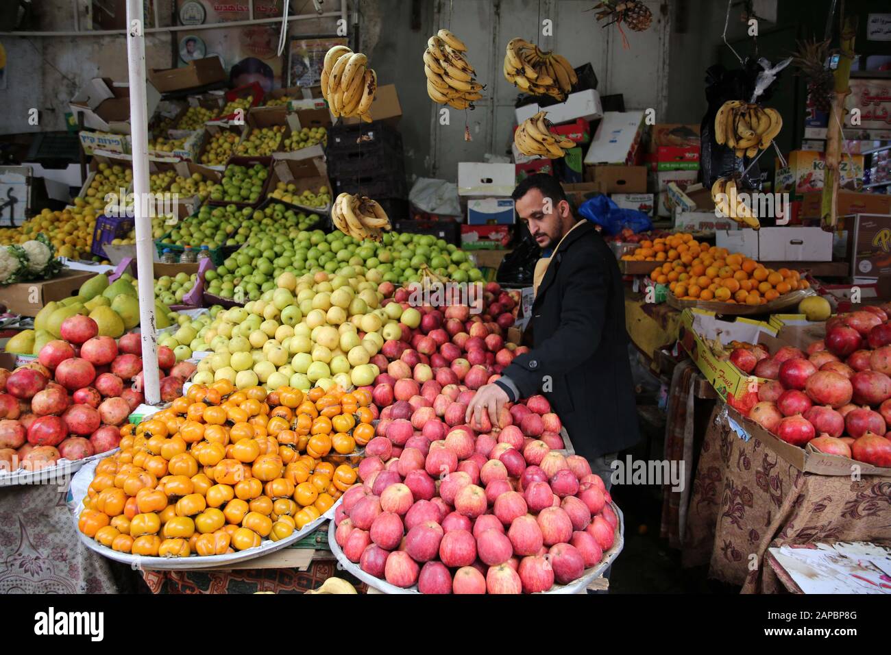 Gaza City, The Gaza Strip, Palestine. 22nd Jan, 2020. Palestinian at ...