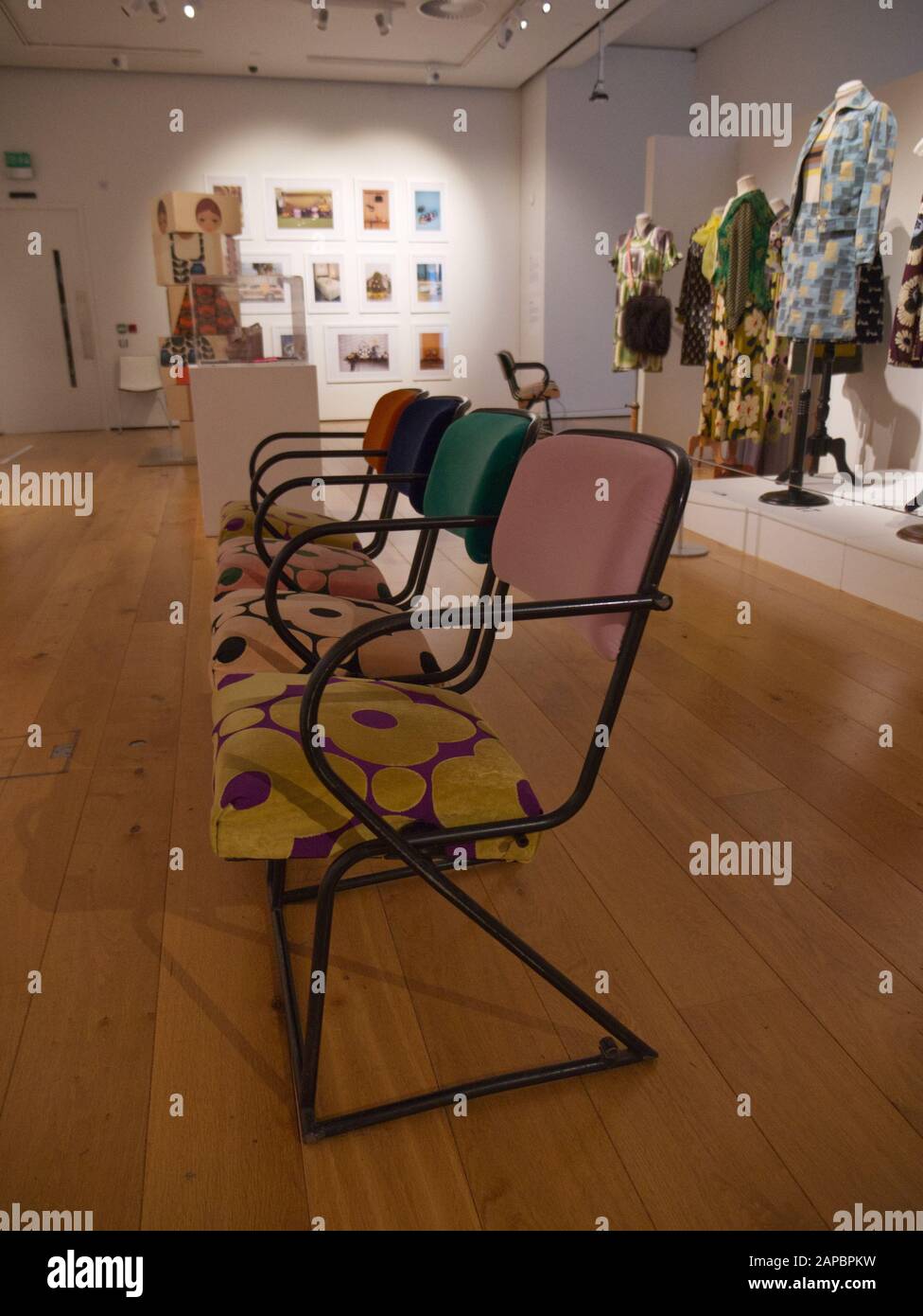 Gallery display winchester library hi-res stock photography and images ...