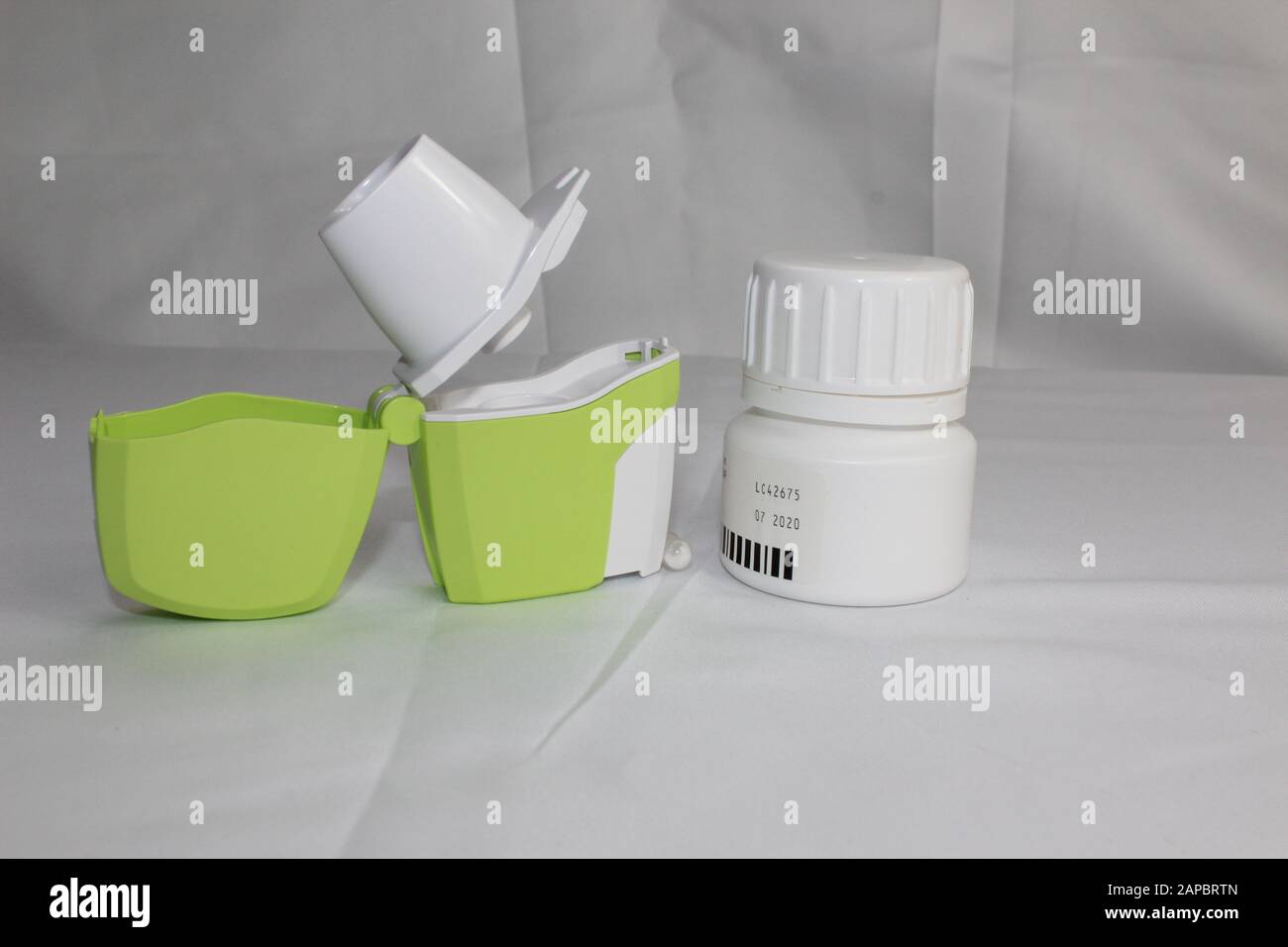 Aero inhaler hi-res stock photography and images - Alamy