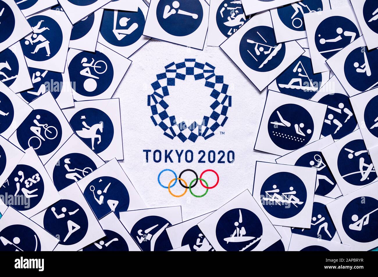 TOKYO, JAPAN, JANUARY. 20. 2020: Summer Olympic game background, Icon ...